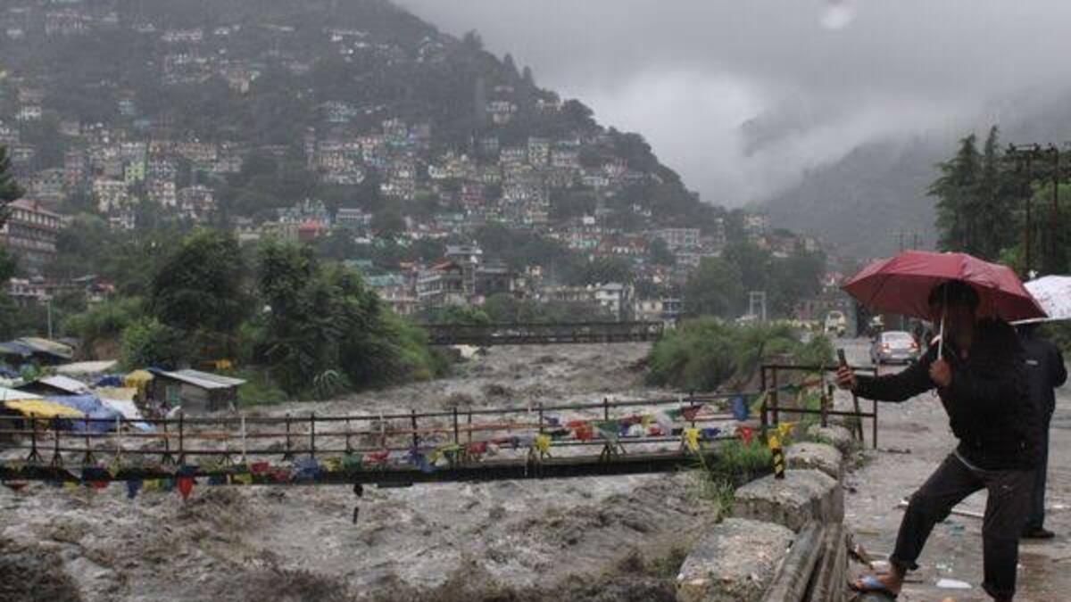 IMD Issues Red Alert For 12 Districts In Himachal Pradesh. Kullu, Mandi ...